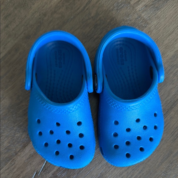 CROCS | Shoes | Crocs Blue Sandals With Ventilation And Heel Strap ...